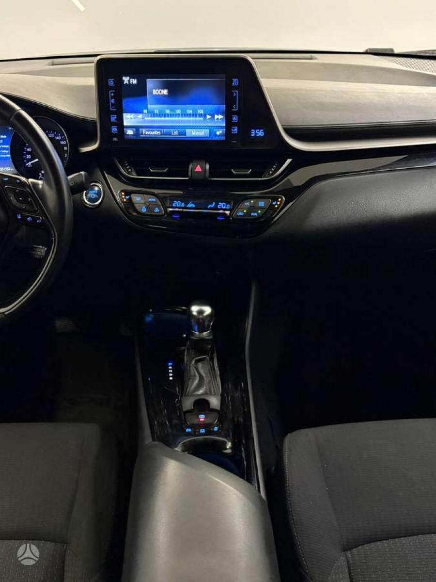 Grey Toyota C-HR 2018 in Marijampole, with an engine capacity of 1.80 L and mileage of 352 thousand km for 11950 €, photo 19 on AUTOMOTO.COM.LV