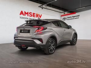 Серый Тойота C-HR 2018 в Таллин, объемом двигателя 1.80 л и пробегом 122 тыс. км за 17490 €, фото 3 на AUTOMOTO.COM.LV