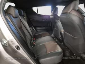 Серый Тойота C-HR 2018 в Таллин, объемом двигателя 1.80 л и пробегом 122 тыс. км за 17490 €, фото 8 на AUTOMOTO.COM.LV