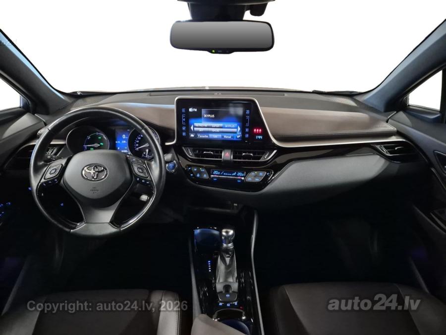 Серый Тойота C-HR 2018 в Таллин, объемом двигателя 1.80 л и пробегом 122 тыс. км за 17490 €, фото 9 на AUTOMOTO.COM.LV