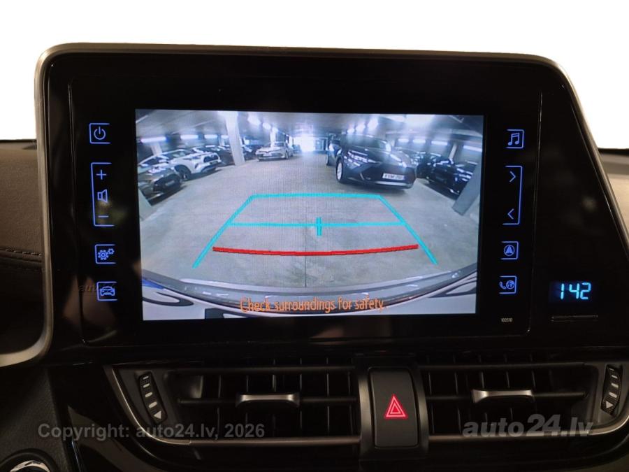 Серый Тойота C-HR 2018 в Таллин, объемом двигателя 1.80 л и пробегом 122 тыс. км за 17490 €, фото 15 на AUTOMOTO.COM.LV