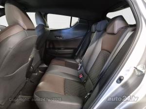 Серый Тойота C-HR 2018 в Таллин, объемом двигателя 1.80 л и пробегом 122 тыс. км за 17490 €, фото 20 на AUTOMOTO.COM.LV