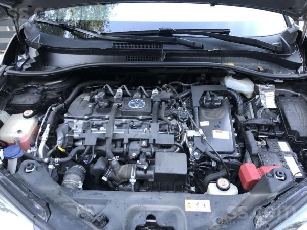 Toyota C-HR 2018 in Liepaja on AUTOMOTO.COM.LV Grey Toyota C-HR 2018 in Liepaja, with an engine capacity of 1.80 L and mileage of 110 thousand km for 15500 €, photo 11 on AUTOMOTO.COM.LV