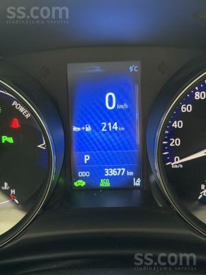 Grey Toyota C-HR 2018 in Riga, with an engine capacity of 1.80 L and mileage of 34 thousand km for 19900 €, photo 14 on AUTOMOTO.COM.LV