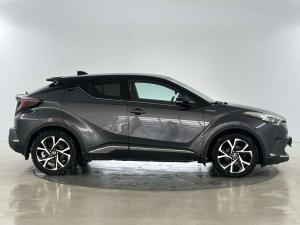 Grey Toyota C-HR 2019 in Vilnius, with an engine capacity of 1.80 L and mileage of 149 thousand km for 18900 €, photo 6 on AUTOMOTO.COM.LV