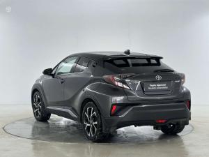 Grey Toyota C-HR 2019 in Vilnius, with an engine capacity of 1.80 L and mileage of 149 thousand km for 18900 €, photo 7 on AUTOMOTO.COM.LV