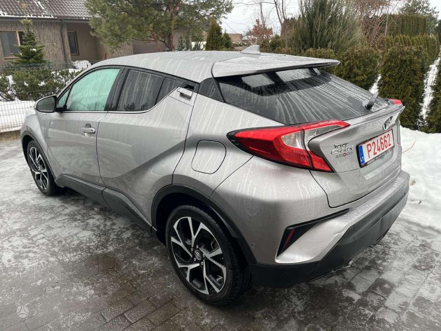 Pelēks Toyota C-HR 2019 Kauņa, ar dzinēja tilpumu 1.80 L un nobraukumu 136 tūkst. km par 12650 €, foto 6 vietnē AUTOMOTO.COM.LV