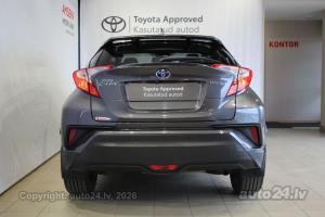 Pelēks Toyota C-HR 2019 Tallina, ar dzinēja tilpumu 1.80 L un nobraukumu 131 tūkst. km par 18290 €, foto 5 vietnē AUTOMOTO.COM.LV