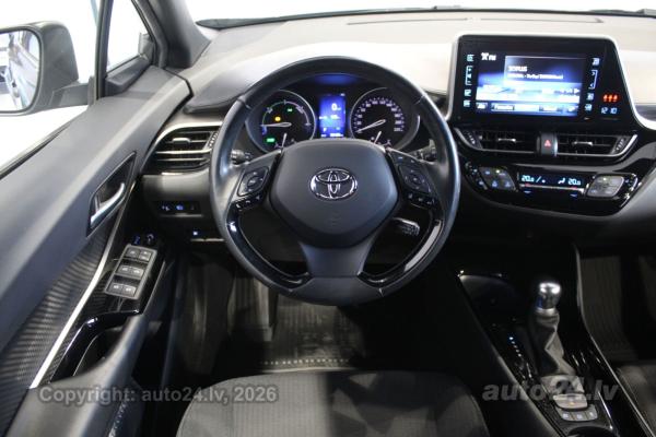 Pelēks Toyota C-HR 2019 Tallina, ar dzinēja tilpumu 1.80 L un nobraukumu 131 tūkst. km par 18290 €, foto 9 vietnē AUTOMOTO.COM.LV