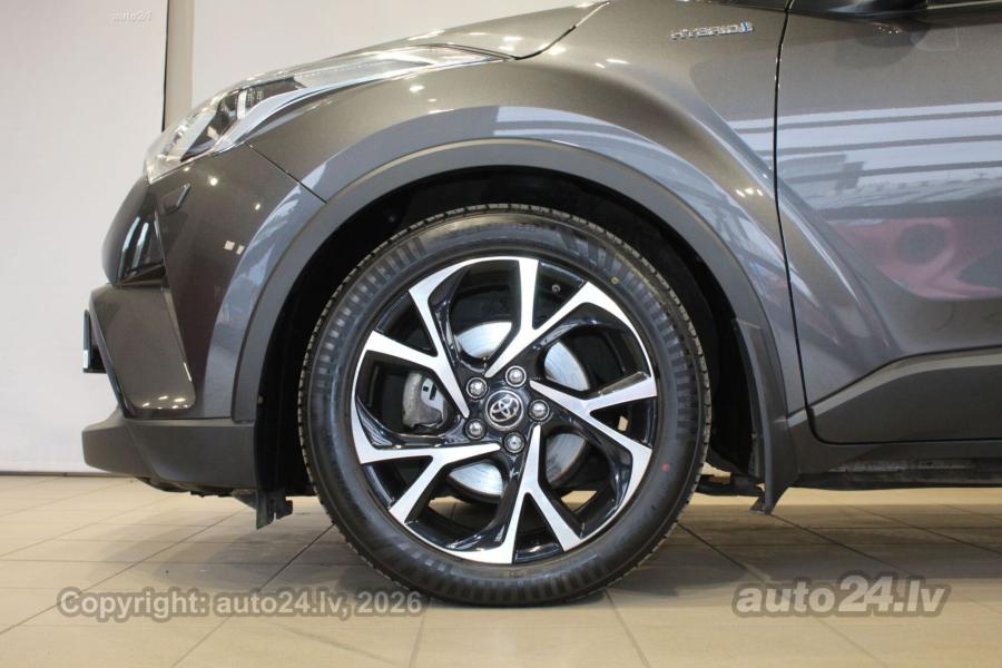 Pelēks Toyota C-HR 2019 Tallina, ar dzinēja tilpumu 1.80 L un nobraukumu 131 tūkst. km par 18290 €, foto 15 vietnē AUTOMOTO.COM.LV