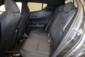 Pelēks Toyota C-HR 2019 Tallina, ar dzinēja tilpumu 1.80 L un nobraukumu 131 tūkst. km par 18290 €, foto 18 vietnē AUTOMOTO.COM.LV