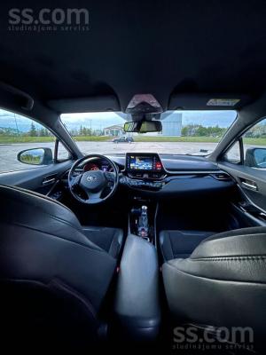 Pelēks Toyota C-HR 2019 Rēzekne, ar dzinēja tilpumu 1.80 L un nobraukumu 135 tūkst. km par 17000 €, foto 7 vietnē AUTOMOTO.COM.LV