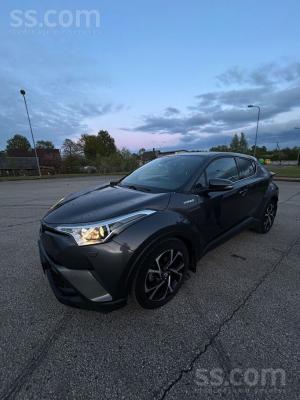 Pelēks Toyota C-HR 2019 Rēzekne, ar dzinēja tilpumu 1.80 L un nobraukumu 135 tūkst. km par 17000 €, foto 11 vietnē AUTOMOTO.COM.LV