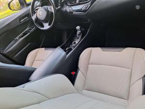 Grey Toyota C-HR 2019 in Anyksciai, with an engine capacity of 1.80 L and mileage of 115 thousand km for 15799 €, photo 6 on AUTOMOTO.COM.LV