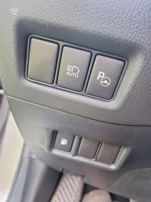 Grey Toyota C-HR 2019 in Anyksciai, with an engine capacity of 1.80 L and mileage of 115 thousand km for 15799 €, photo 14 on AUTOMOTO.COM.LV