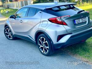 Grey Toyota C-HR 2019 in Tallinn, with an engine capacity of 1.80 L and mileage of 139 thousand km for 16800 €, photo 5 on AUTOMOTO.COM.LV