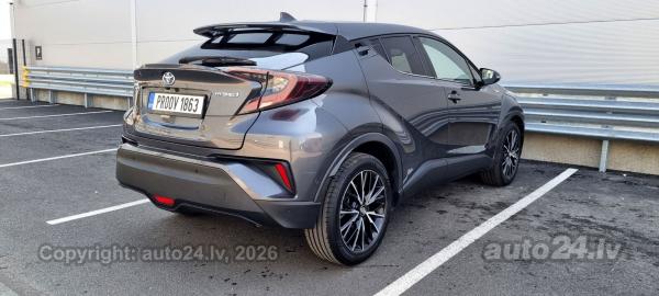 Grey Toyota C-HR 2019 in Tallinn, with an engine capacity of 1.80 L and mileage of 30 thousand km for 19890 €, photo 10 on AUTOMOTO.COM.LV