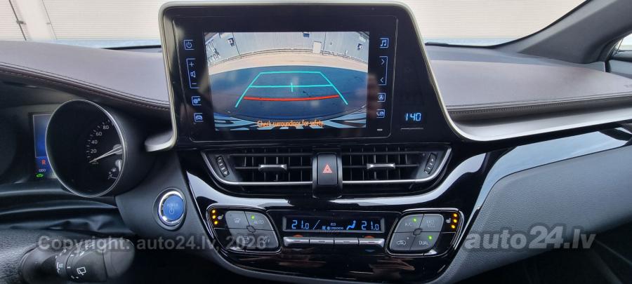 Grey Toyota C-HR 2019 in Tallinn, with an engine capacity of 1.80 L and mileage of 30 thousand km for 19890 €, photo 22 on AUTOMOTO.COM.LV
