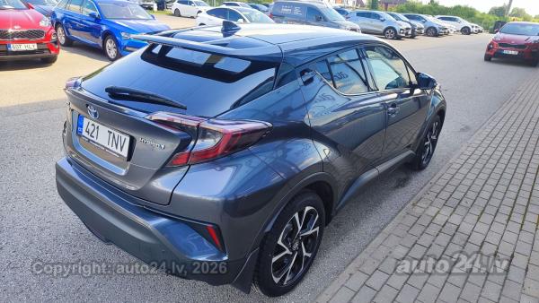 Pelēks Toyota C-HR 2019 Tartu, ar dzinēja tilpumu 1.80 L un nobraukumu 80 tūkst. km par 17990 €, foto 4 vietnē AUTOMOTO.COM.LV