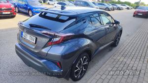 Серый Тойота C-HR 2019 в Тарту, объемом двигателя 1.80 л и пробегом 80 тыс. км за 17990 €, фото 5 на AUTOMOTO.COM.LV