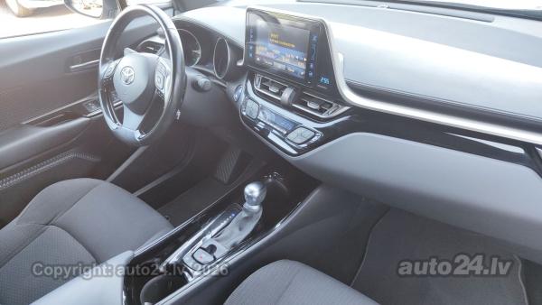 Pelēks Toyota C-HR 2019 Tartu, ar dzinēja tilpumu 1.80 L un nobraukumu 80 tūkst. km par 17990 €, foto 8 vietnē AUTOMOTO.COM.LV
