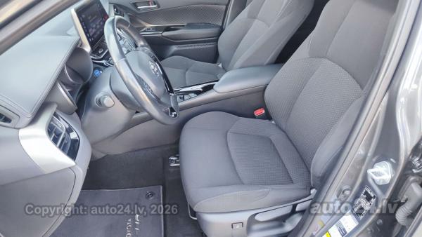 Pelēks Toyota C-HR 2019 Tartu, ar dzinēja tilpumu 1.80 L un nobraukumu 80 tūkst. km par 17990 €, foto 9 vietnē AUTOMOTO.COM.LV