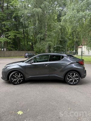 Pelēks Toyota C-HR 2019 Rīga, ar dzinēja tilpumu 2.00 L un nobraukumu 65 tūkst. km par 17900 €, foto 5 vietnē AUTOMOTO.COM.LV