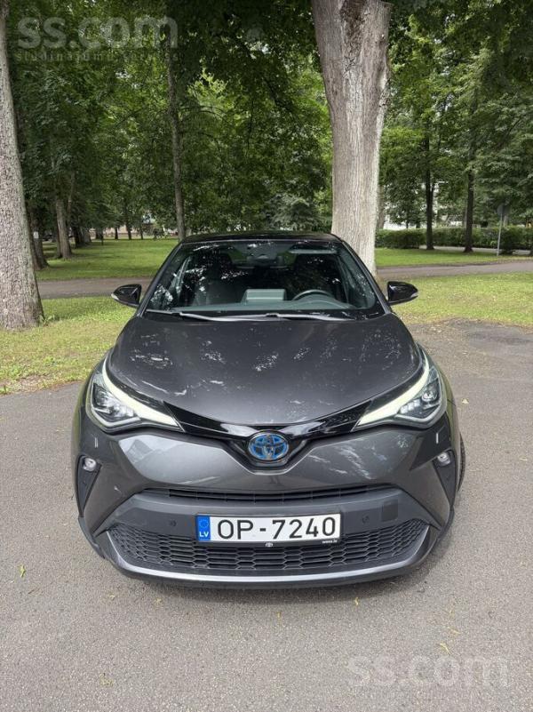 Pelēks Toyota C-HR 2019 Rīga, ar dzinēja tilpumu 2.00 L un nobraukumu 65 tūkst. km par 17900 €, foto 5 vietnē AUTOMOTO.COM.LV
