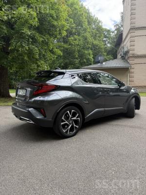 Pelēks Toyota C-HR 2019 Rīga, ar dzinēja tilpumu 2.00 L un nobraukumu 65 tūkst. km par 17900 €, foto 8 vietnē AUTOMOTO.COM.LV