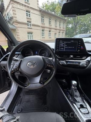 Pelēks Toyota C-HR 2019 Rīga, ar dzinēja tilpumu 2.00 L un nobraukumu 65 tūkst. km par 17900 €, foto 9 vietnē AUTOMOTO.COM.LV