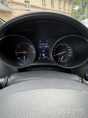 Pelēks Toyota C-HR 2019 Rīga, ar dzinēja tilpumu 2.00 L un nobraukumu 65 tūkst. km par 17900 €, foto 10 vietnē AUTOMOTO.COM.LV