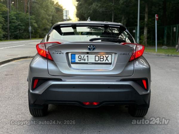 Серый Тойота C-HR 2019 в Таллин, объемом двигателя 1.80 л и пробегом 240 тыс. км за 13200 €, фото 4 на AUTOMOTO.COM.LV