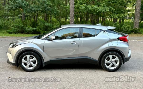 Серый Тойота C-HR 2019 в Таллин, объемом двигателя 1.80 л и пробегом 240 тыс. км за 13200 €, фото 5 на AUTOMOTO.COM.LV