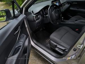Серый Тойота C-HR 2019 в Таллин, объемом двигателя 1.80 л и пробегом 247 тыс. км за 14900 €, фото 13 на AUTOMOTO.COM.LV