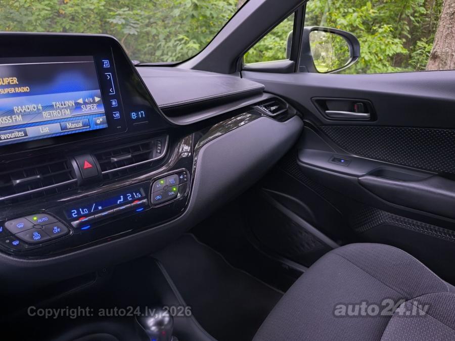 Серый Тойота C-HR 2019 в Таллин, объемом двигателя 1.80 л и пробегом 247 тыс. км за 14900 €, фото 14 на AUTOMOTO.COM.LV