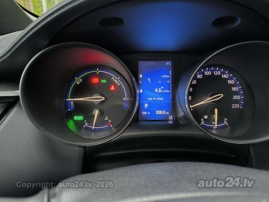 Серый Тойота C-HR 2019 в Таллин, объемом двигателя 1.80 л и пробегом 247 тыс. км за 14900 €, фото 17 на AUTOMOTO.COM.LV