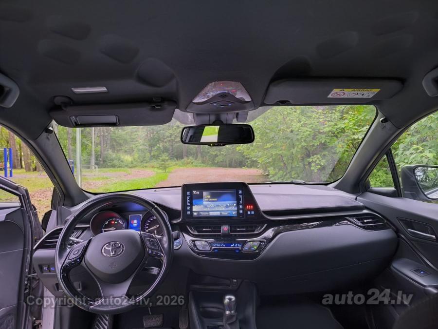 Серый Тойота C-HR 2019 в Таллин, объемом двигателя 1.80 л и пробегом 247 тыс. км за 14900 €, фото 18 на AUTOMOTO.COM.LV