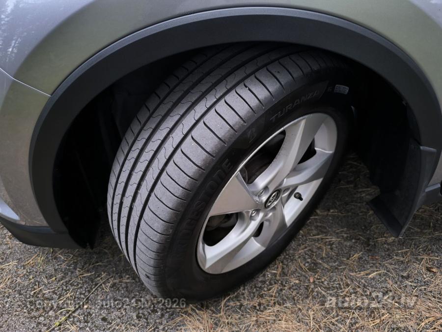 Серый Тойота C-HR 2019 в Таллин, объемом двигателя 1.80 л и пробегом 247 тыс. км за 14900 €, фото 24 на AUTOMOTO.COM.LV