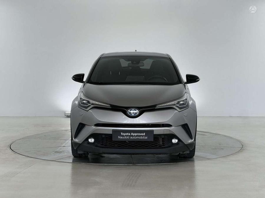 Серый Тойота C-HR 2019 в Вильнюс, объемом двигателя 1.80 л и пробегом 94 тыс. км за 18900 €, фото 6 на AUTOMOTO.COM.LV