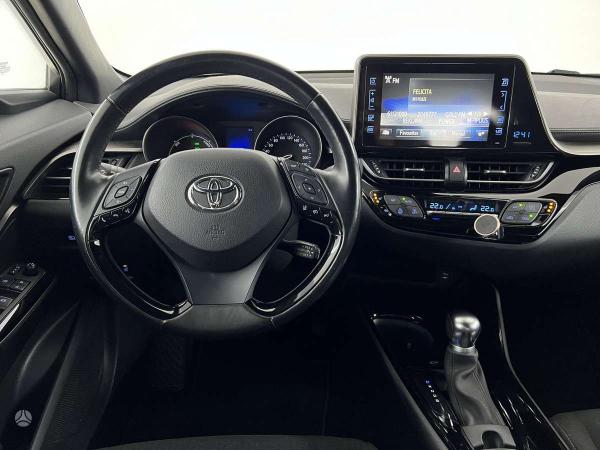 Pelēks Toyota C-HR 2019 Viļņa, ar dzinēja tilpumu 1.80 L un nobraukumu 94 tūkst. km par 18900 €, foto 9 vietnē AUTOMOTO.COM.LV