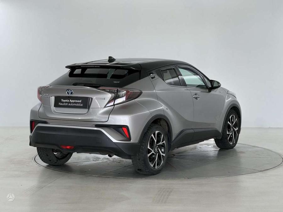Серый Тойота C-HR 2019 в Вильнюс, объемом двигателя 1.80 л и пробегом 94 тыс. км за 18900 €, фото 21 на AUTOMOTO.COM.LV