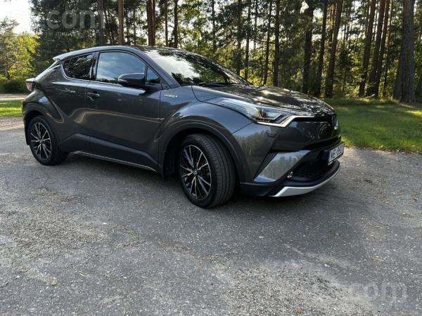 Pelēks Toyota C-HR 2019 Rīga, ar dzinēja tilpumu 1.80 L un nobraukumu 72 tūkst. km par 20500 €, foto 5 vietnē AUTOMOTO.COM.LV