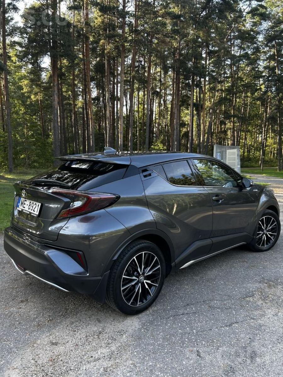 Pelēks Toyota C-HR 2019 Rīga, ar dzinēja tilpumu 1.80 L un nobraukumu 72 tūkst. km par 20500 €, foto 7 vietnē AUTOMOTO.COM.LV