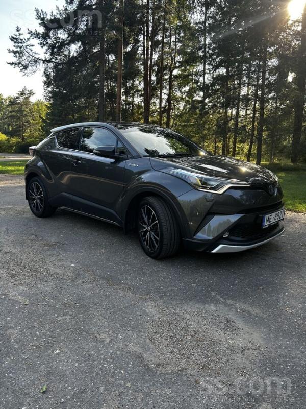 Pelēks Toyota C-HR 2019 Rīga, ar dzinēja tilpumu 1.80 L un nobraukumu 72 tūkst. km par 20500 €, foto 8 vietnē AUTOMOTO.COM.LV