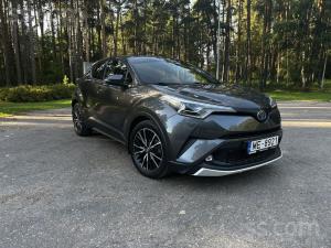 Pelēks Toyota C-HR 2019 Rīga, ar dzinēja tilpumu 1.80 L un nobraukumu 72 tūkst. km par 20500 €, foto 12 vietnē AUTOMOTO.COM.LV