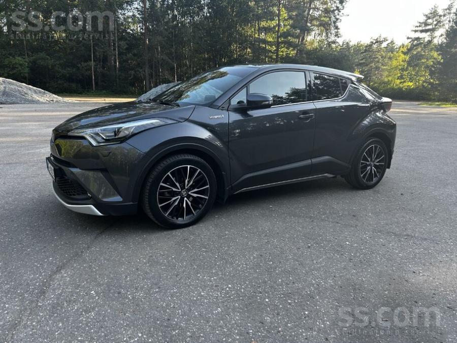 Pelēks Toyota C-HR 2019 Rīga, ar dzinēja tilpumu 1.80 L un nobraukumu 72 tūkst. km par 20500 €, foto 18 vietnē AUTOMOTO.COM.LV