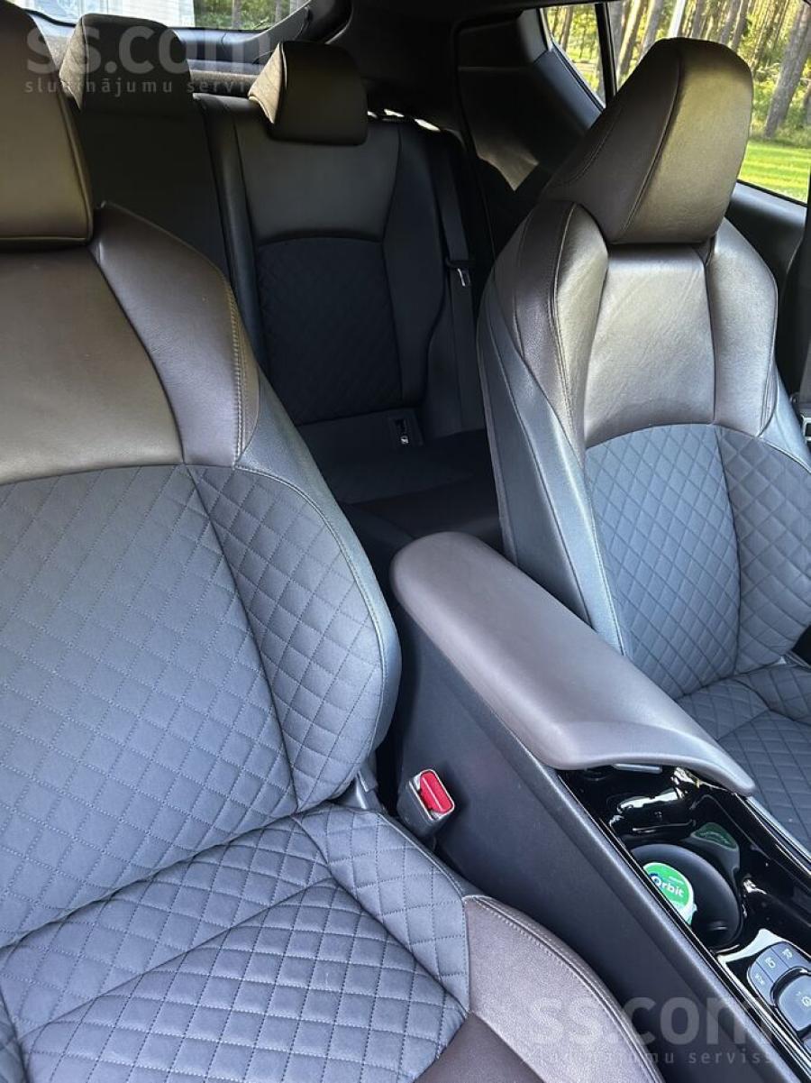 Pelēks Toyota C-HR 2019 Rīga, ar dzinēja tilpumu 1.80 L un nobraukumu 72 tūkst. km par 20500 €, foto 21 vietnē AUTOMOTO.COM.LV