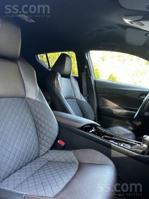 Pelēks Toyota C-HR 2019 Rīga, ar dzinēja tilpumu 1.80 L un nobraukumu 72 tūkst. km par 20500 €, foto 25 vietnē AUTOMOTO.COM.LV