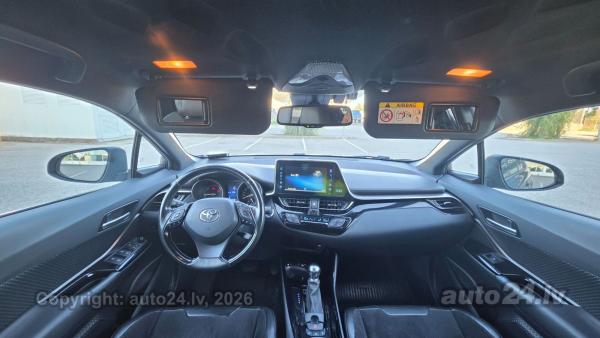 Toyota C-HR 2019 in Tallinn on AUTOMOTO.COM.LV Grey Toyota C-HR 2019 in Tallinn, with an engine capacity of 1.80 L and mileage of 136 thousand km for 18200 €, photo 10 on AUTOMOTO.COM.LV