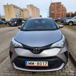 Grey Toyota C-HR 2020 in Liepaja, with an engine capacity of 1.20 L and mileage of 44 thousand km for 14800 €, photo 2 on AUTOMOTO.COM.LV